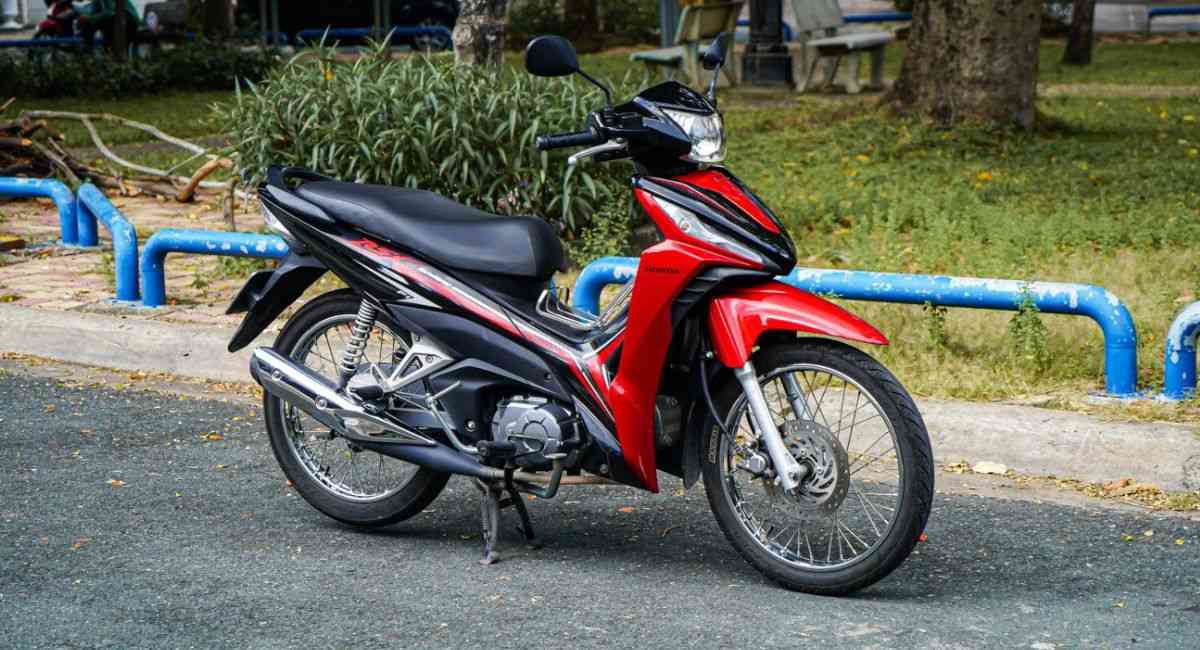 Honda Wave RS 110: Giá lăn bánh mới nhất và đánh giá chi tiết